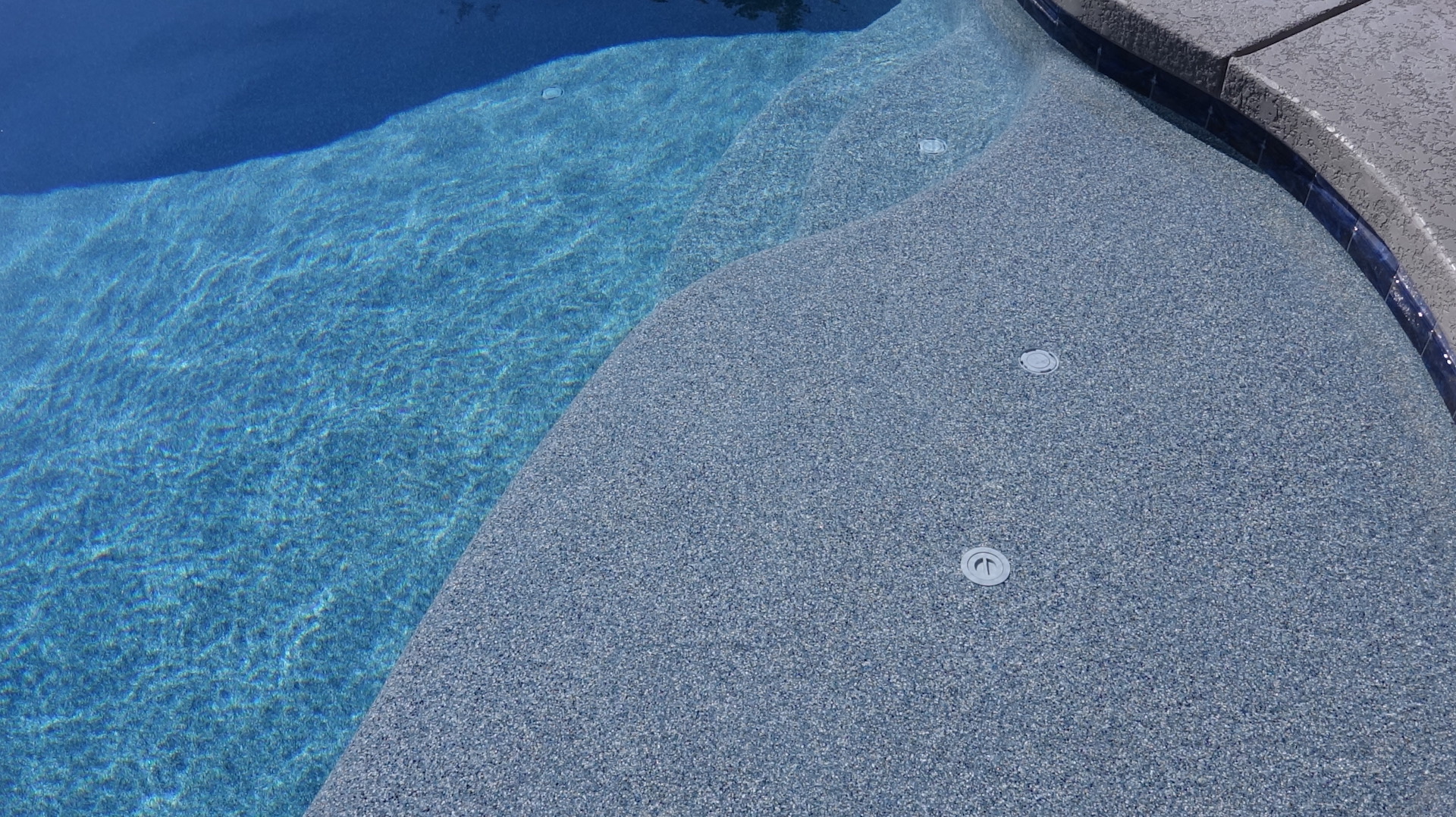 Wet Edge | Products | Capri